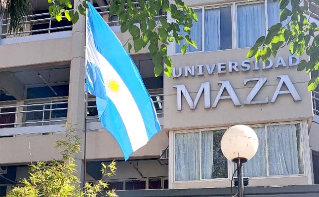 Universidad Maza Logo